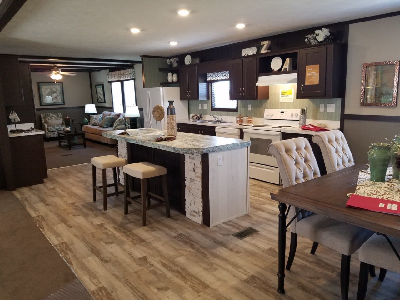 Difference Similarities Between Mobile Homes And Manufactured Homes Difference Similarities Between Mobile Homes And Manufactured Homes